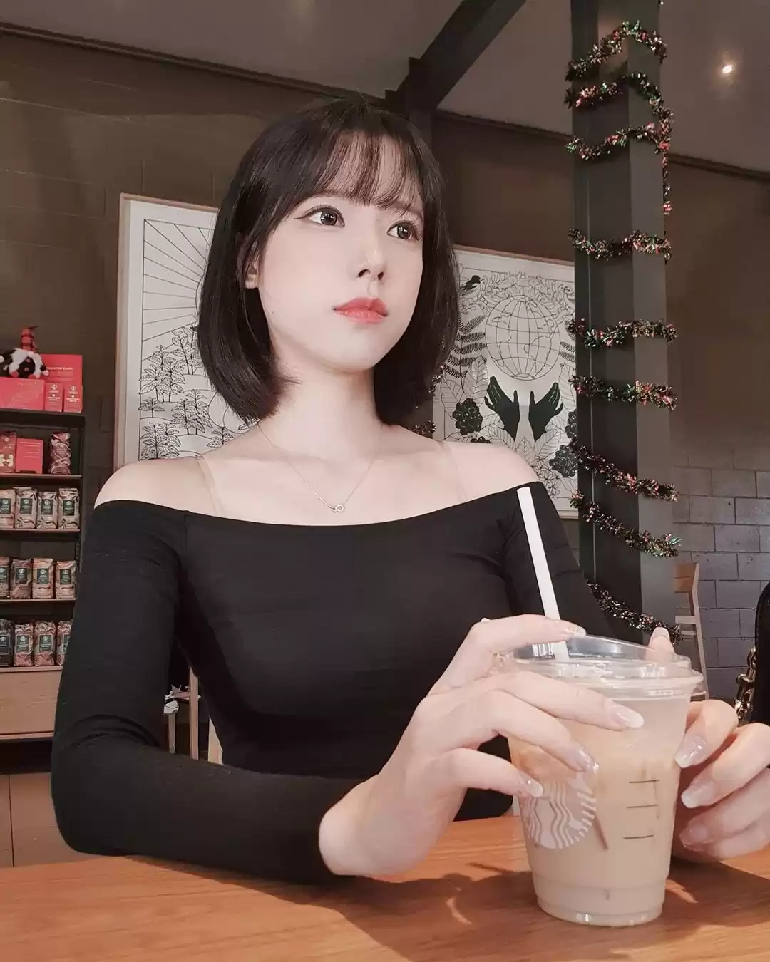 韩国清纯系美女슈마cos美图赏 肌肤白皙的小野猫 第二弹 多人运动圈 踩蘑菇社区
