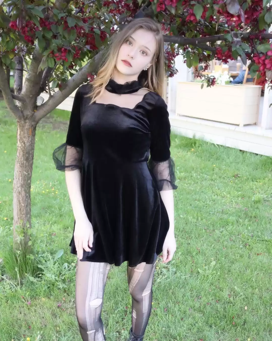 俄罗斯美女主播Lyasya福利图赏 漂亮脸蛋性感身材 第二弹 - 多人运动圈 - 踩蘑菇社区